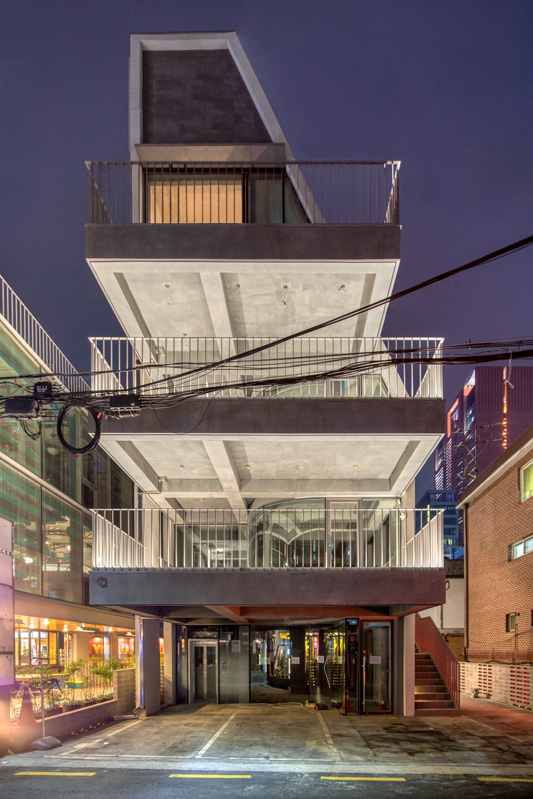 Raphael Building – 보편적인건축사사무소